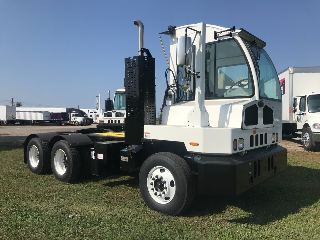 Yard Spotter Trucks For Sale - Commercial Truck Trader