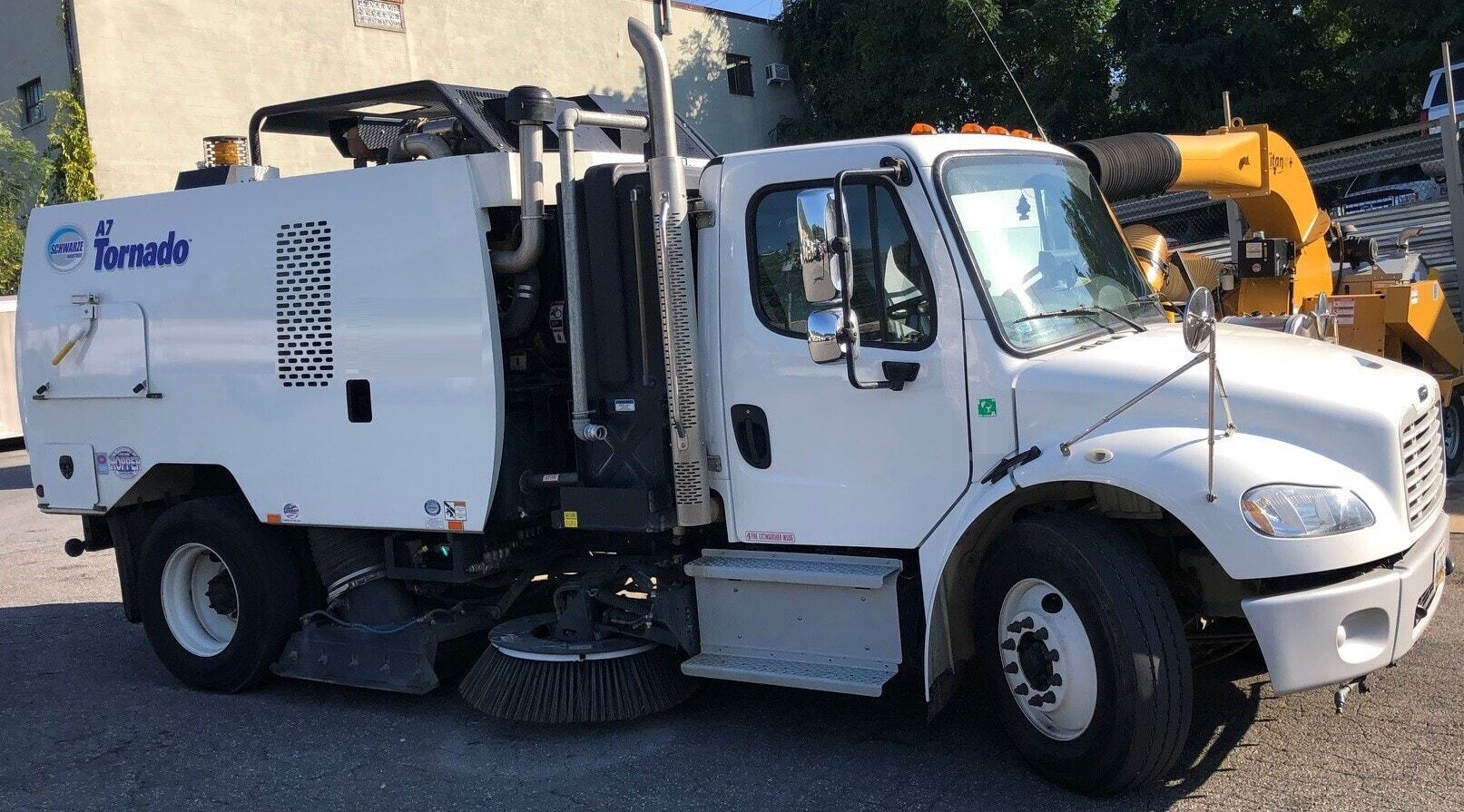 Schwarze For Sale - Schwarze Sweeper Trucks Near Me - Commercial Truck ...