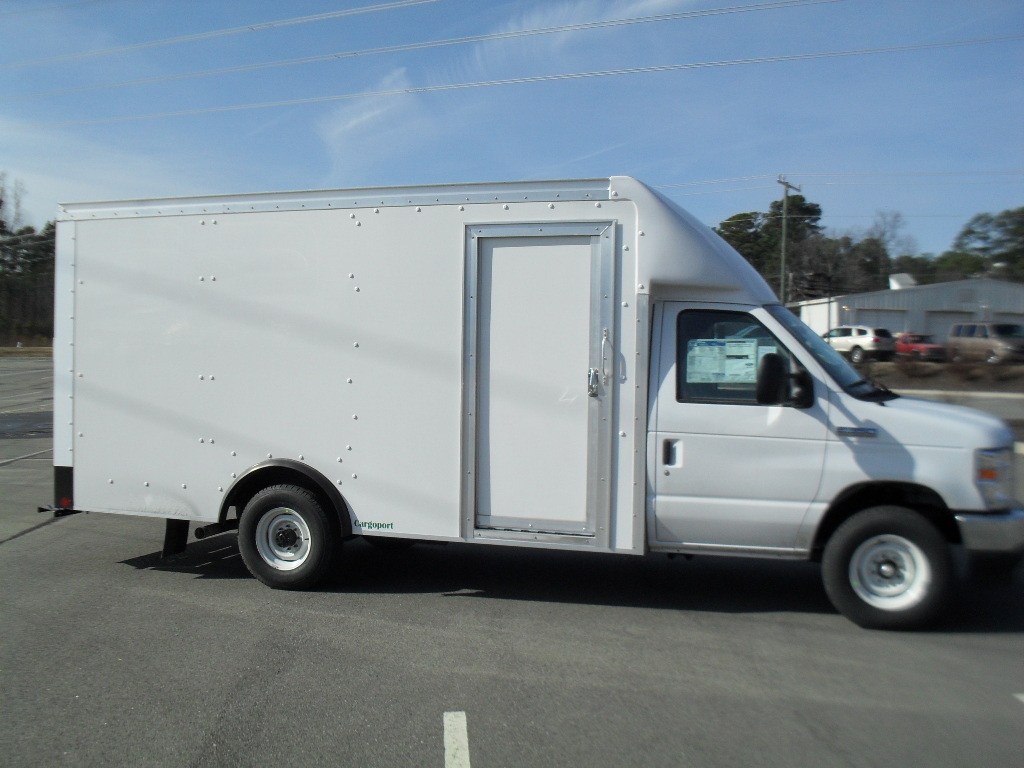 Ford For Sale - Ford Box Truck - Straight Trucks - Commercial Truck Trader