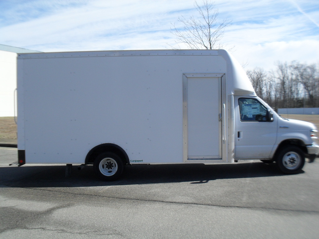 Ford For Sale - Ford Box Truck - Straight Trucks - Commercial Truck Trader
