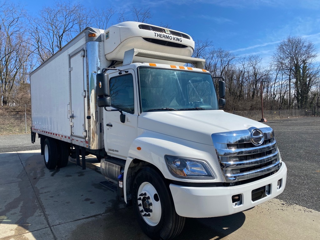 Reefer/Refrigerated Truck Class 6 (gvw 19501 - 26000) Trucks For Sale ...