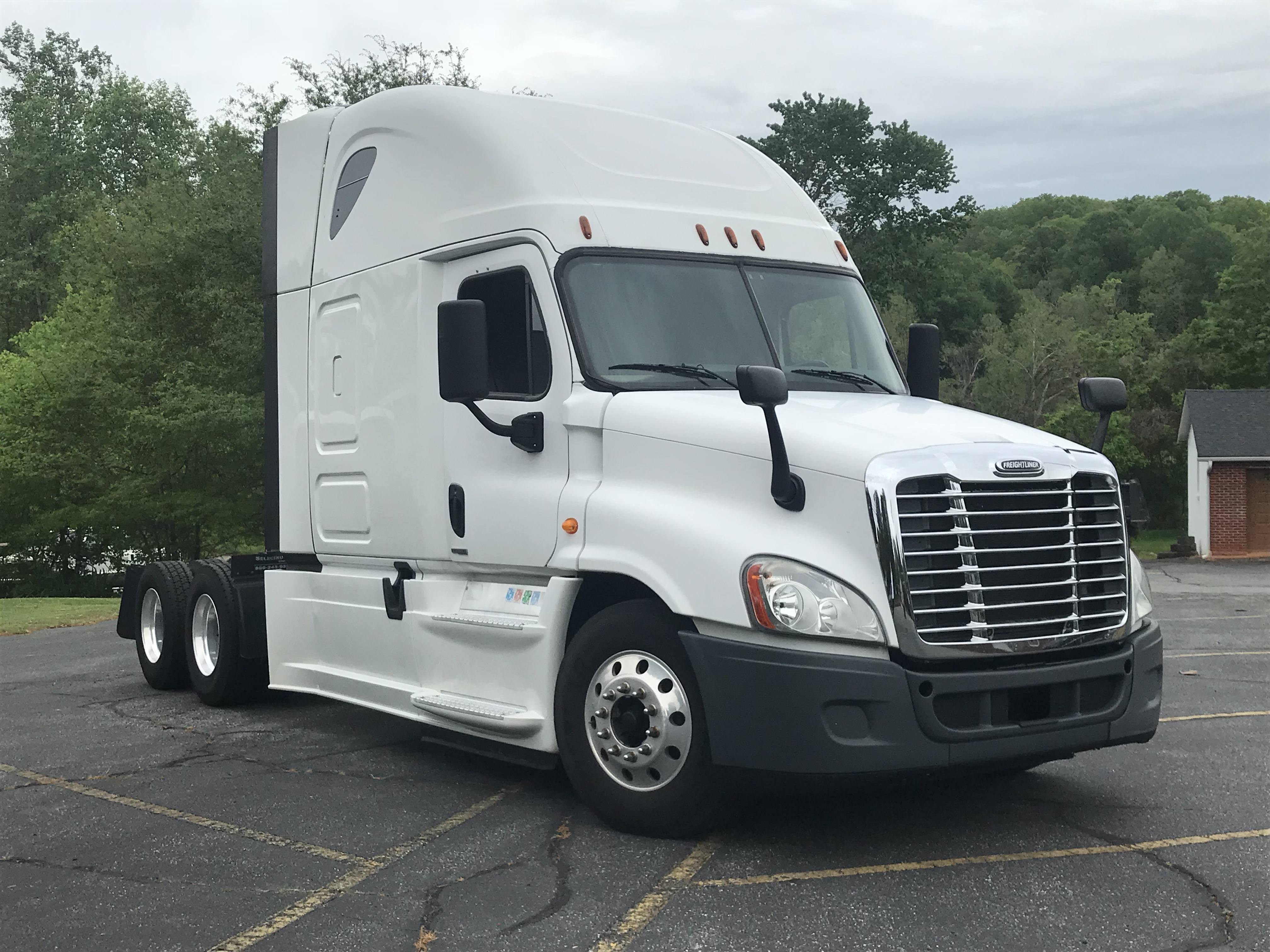 Freightliner For Sale - Freightliner Cabover Truck - Sleeper Trucks ...