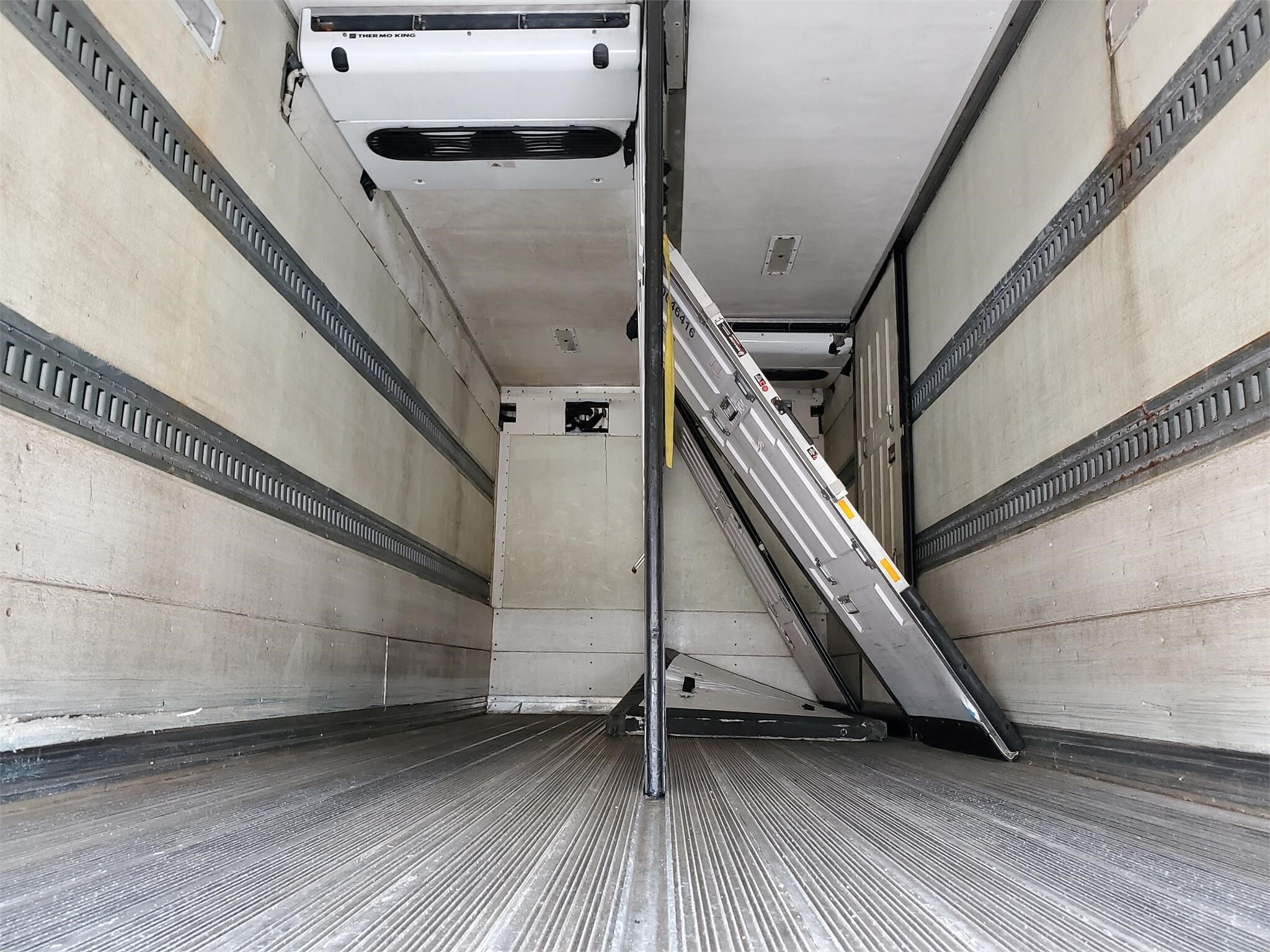 Reefer/Refrigerated Body Trucks For Sale Near Me - Commercial Truck Trader