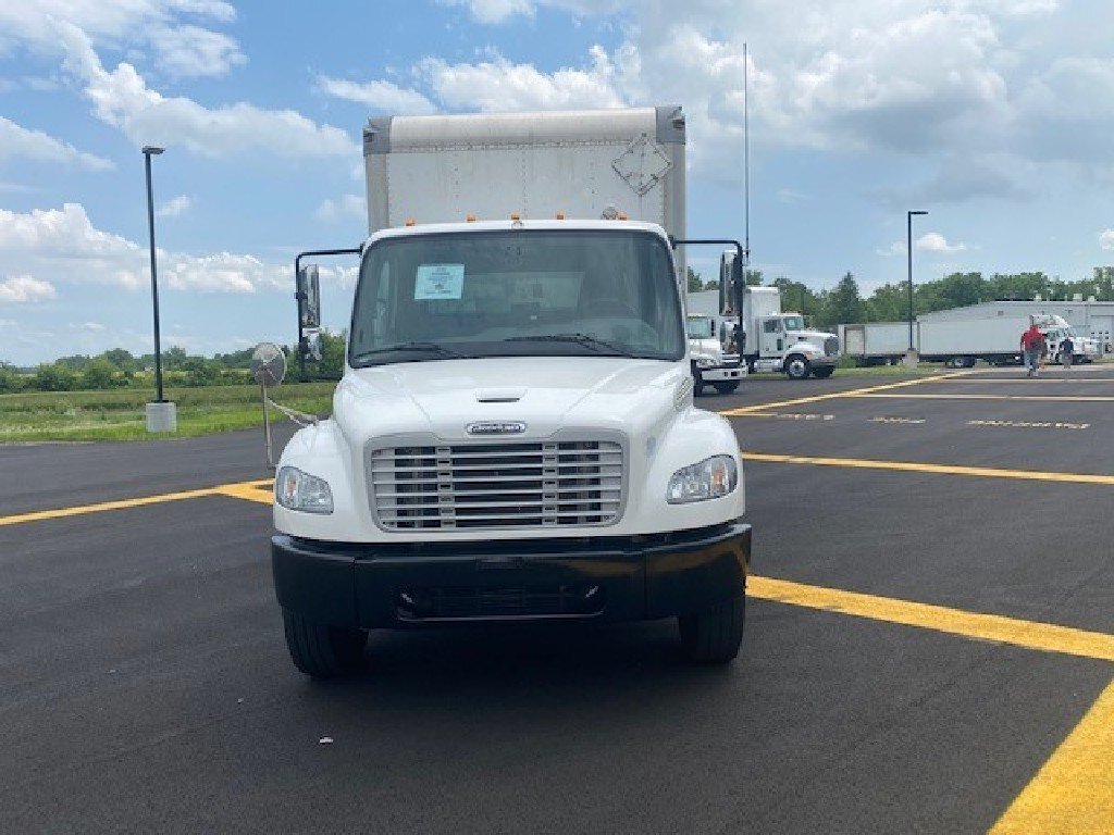 Box Truck - Straight Truck Class 7 (gvw 26001 - 33000) Trucks For Sale ...