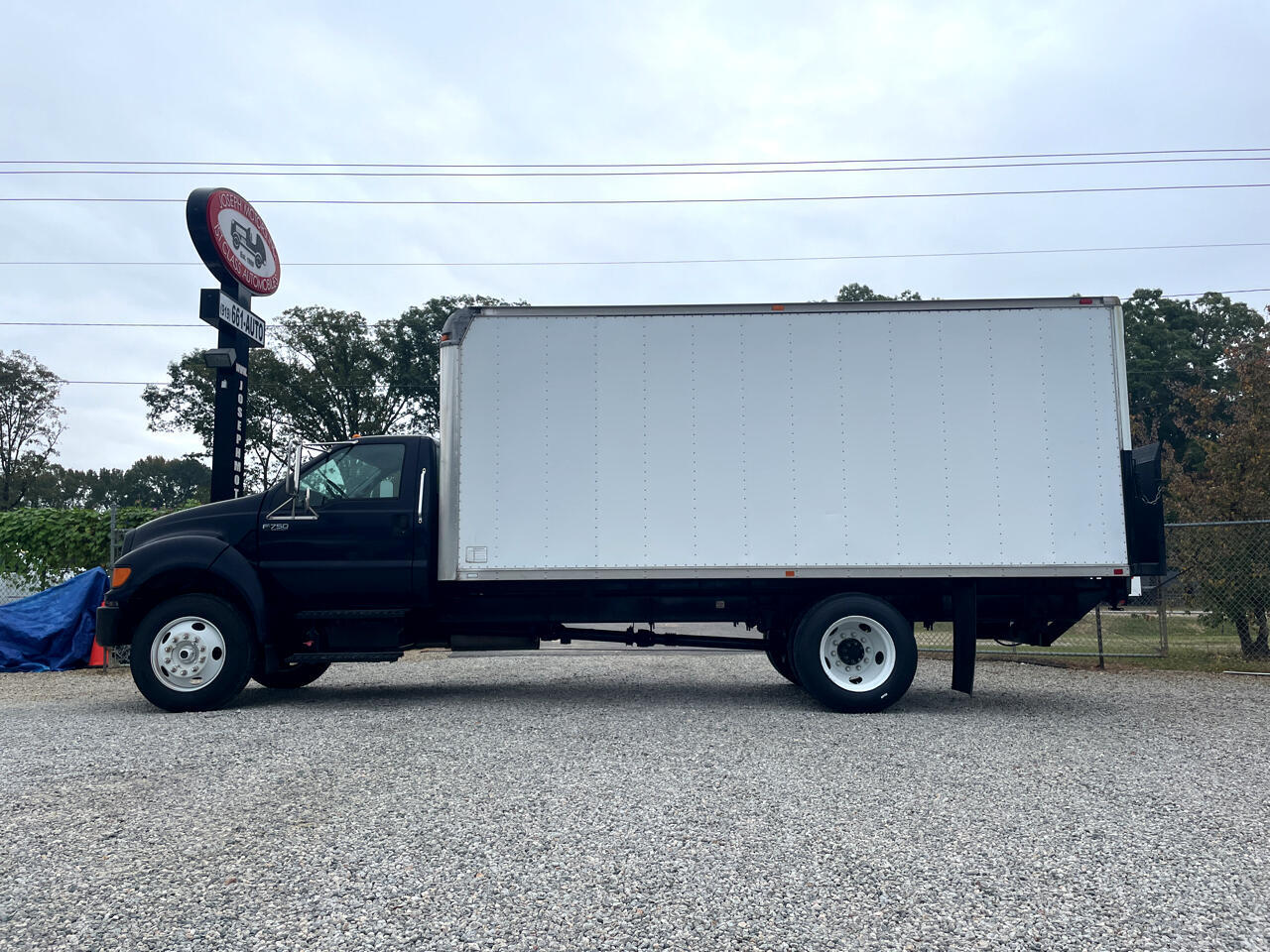 Box Truck - Straight Trucks For Sale Near Me - Commercial Truck Trader