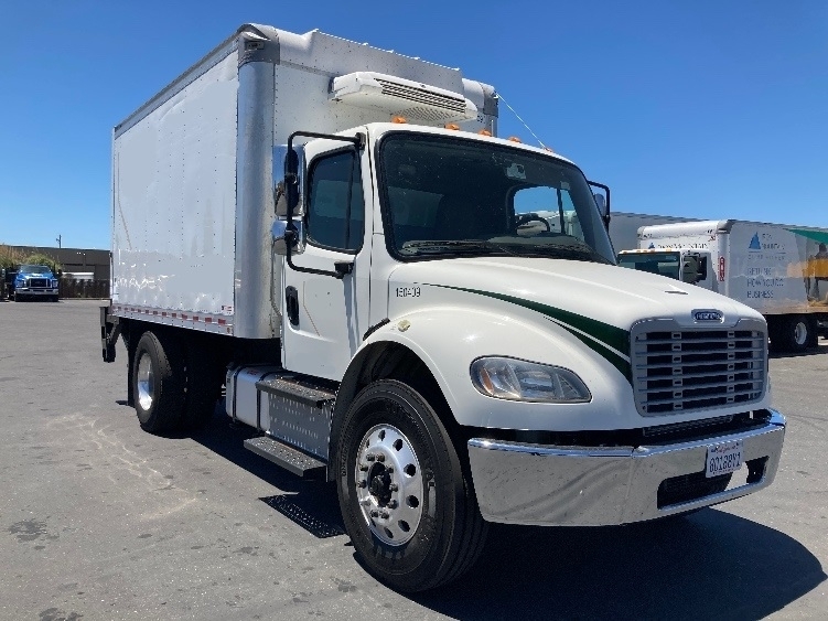 Reefer/Refrigerated Truck Class 6 (gvw 19501 - 26000) Trucks For Sale ...