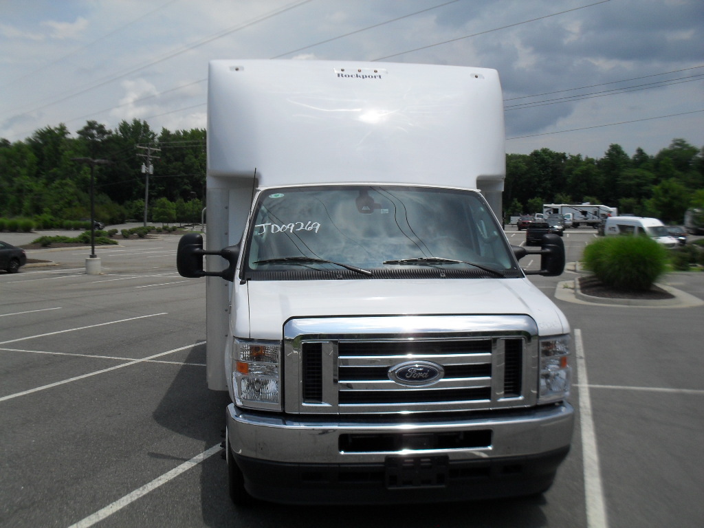 Ford For Sale - Ford Box Truck - Straight Trucks Near Me - Commercial ...