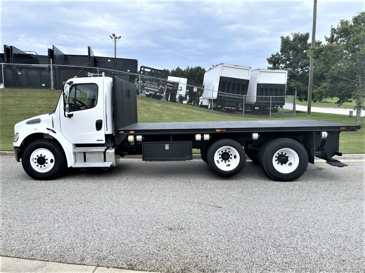 Flatbed Truck Class 8 (gvw 33001 - 150000) Trucks For Sale Near Me ...