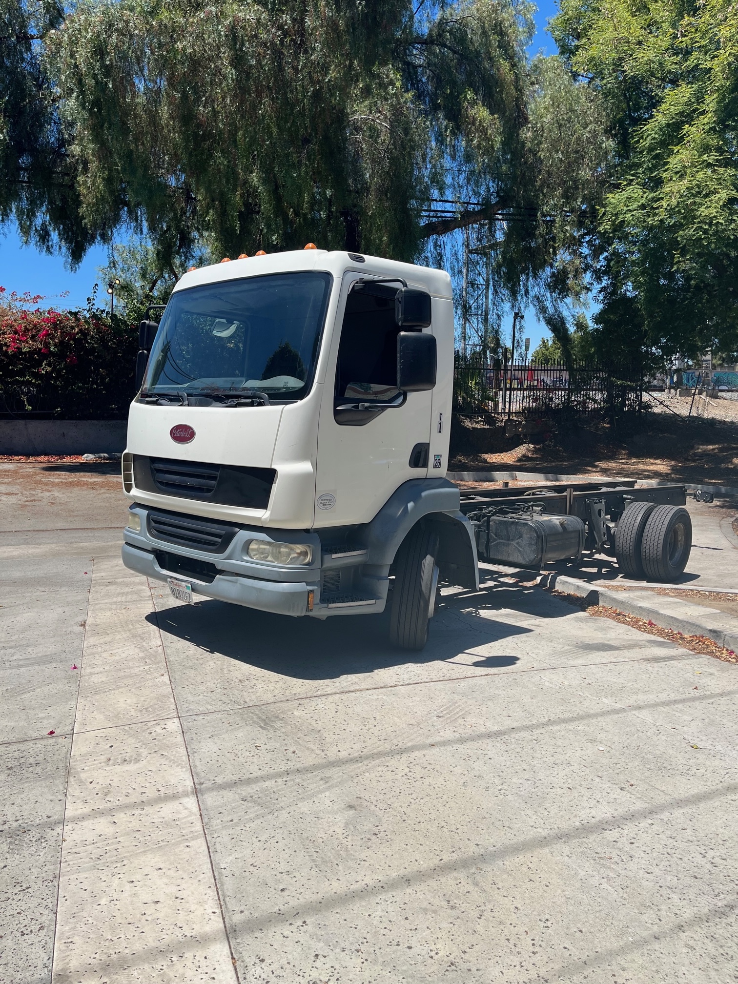 Peterbilt For Sale - Peterbilt Class 6 (gvw 19501 - 26000) Trucks Near ...